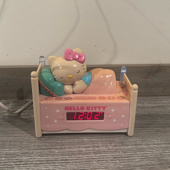 Hello Kitty | Portable Audio & Video | Vintage Hello Kitty Alarm Clock ...